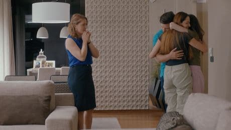 Клетката / Сезон 1-TVShow tabs